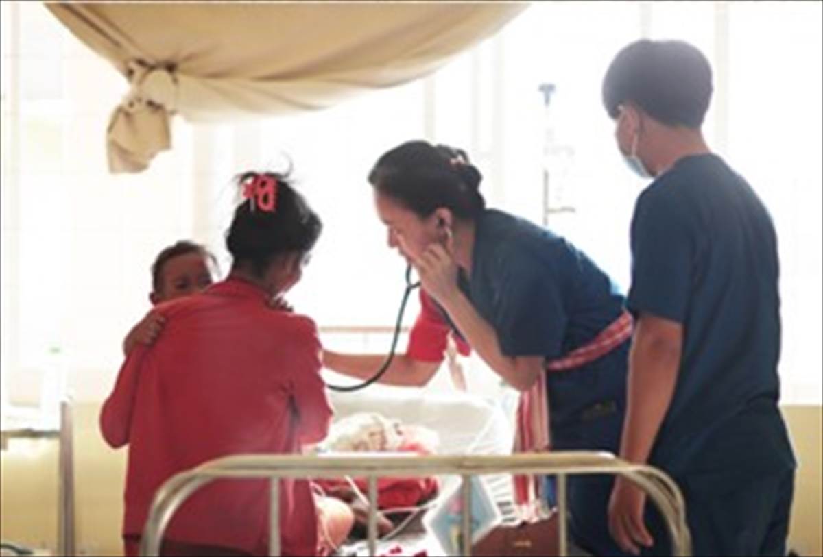 カンボジアで医療に捧ぐ～医師・嘉数真理子～ | OKITIVE